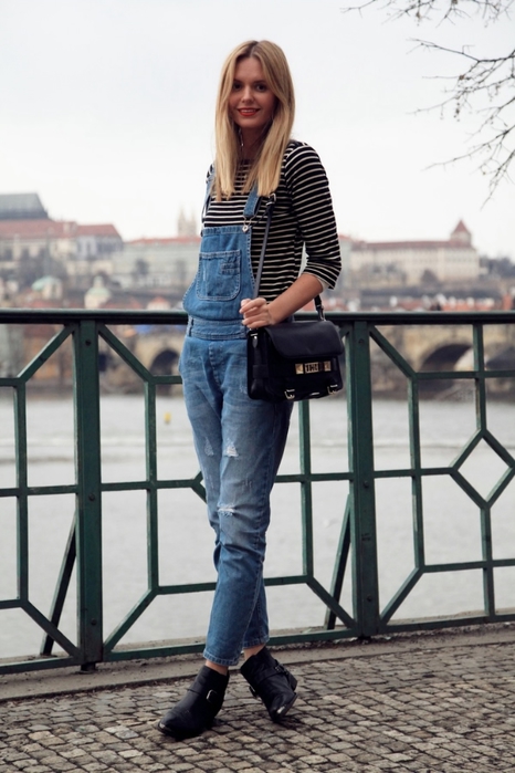 Happily: Yay or Nay: Overoles