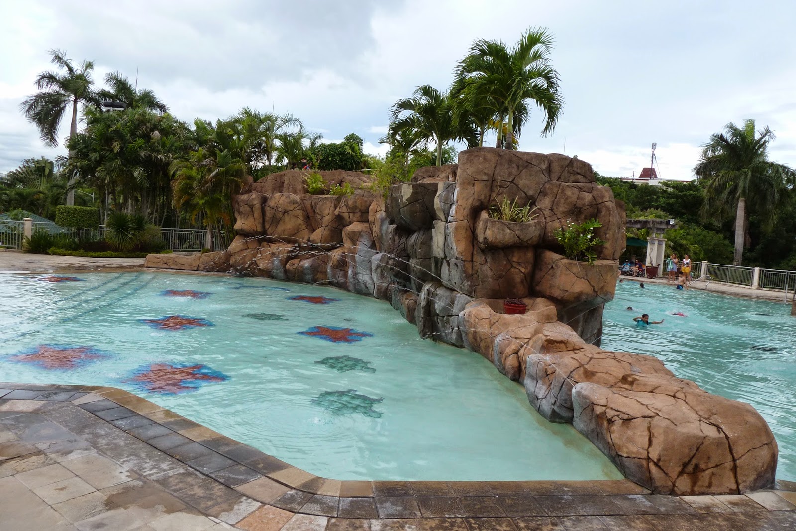 Kee Hua Chee Live!: DAY 3 IN MANILA----VISITING PALMS COUNTRY CLUB AT ...