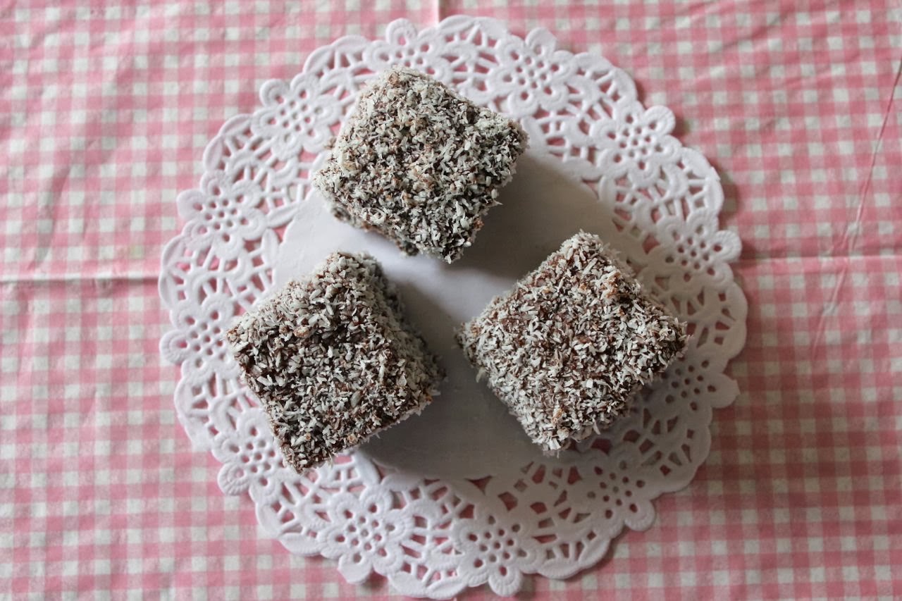 Green Gourmet Giraffe: Vegan lamingtons and Mother and Son