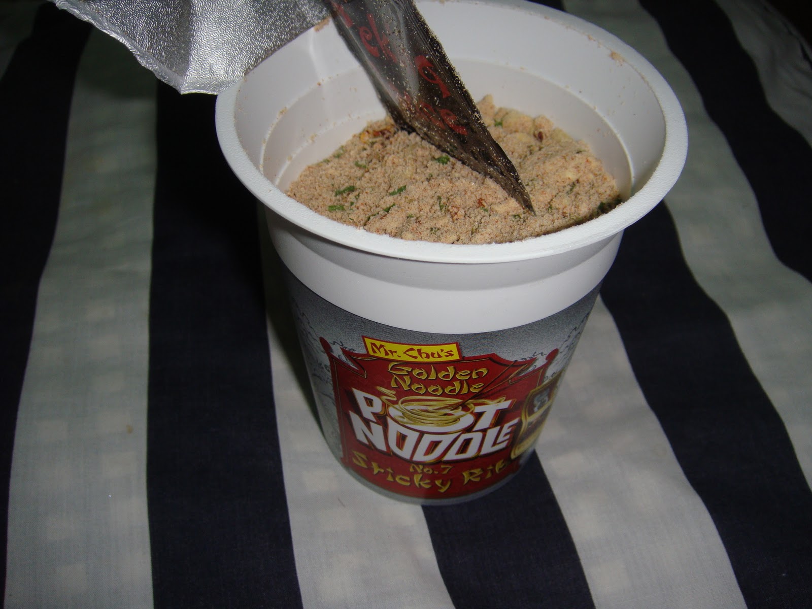 Supersupergirl's Food Reviews: Mr Chu's Golden Pot Noodle No.7 Sticky ...