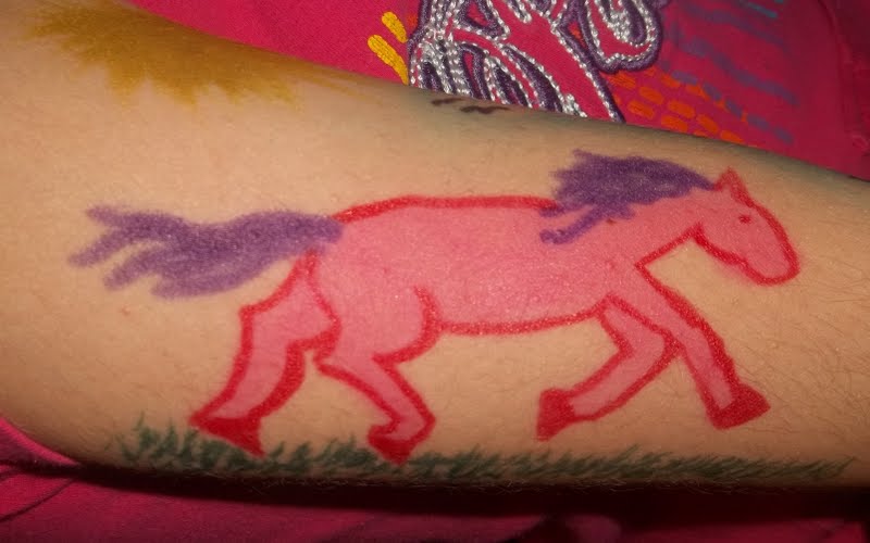 Life on the narrow path ...: Tattoos all around ...