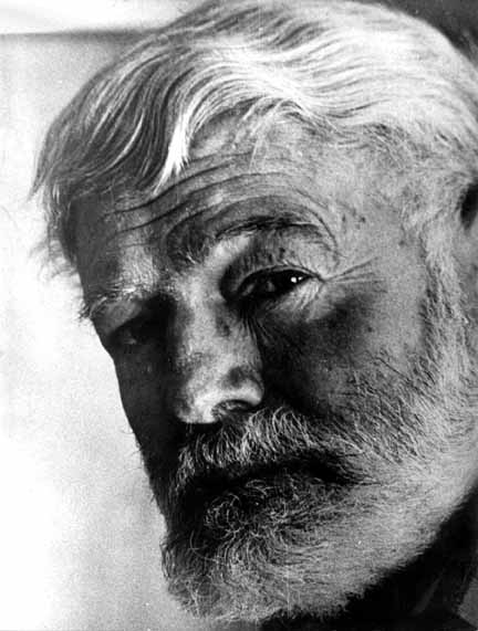 UN INSTANTE DE CAOS: "UN LUGAR LIMPIO Y BIEN ILUMINADO" - ERNEST HEMINGWAY