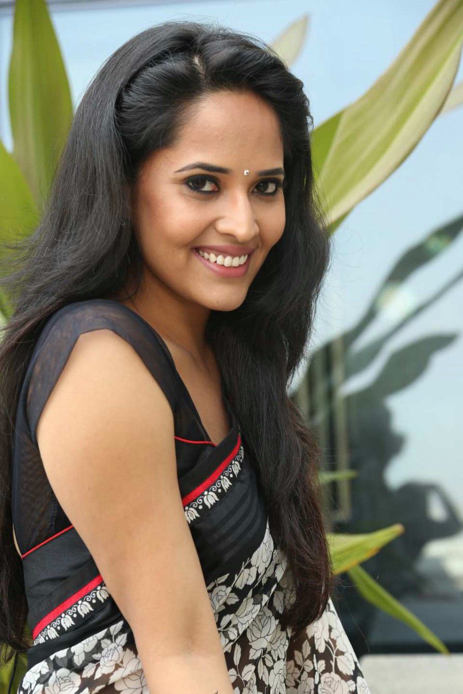 Anasuya Hot Anchor in Black Saree