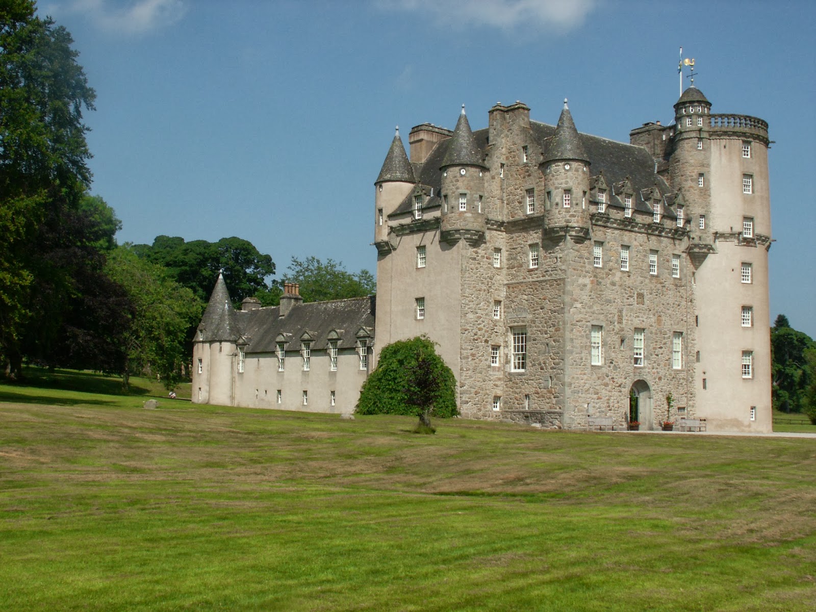 CUBO ET EXCUBO: Castle Fraser
