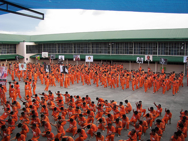 The Dancing Prisoners of the Philippines ~ Kuriositas