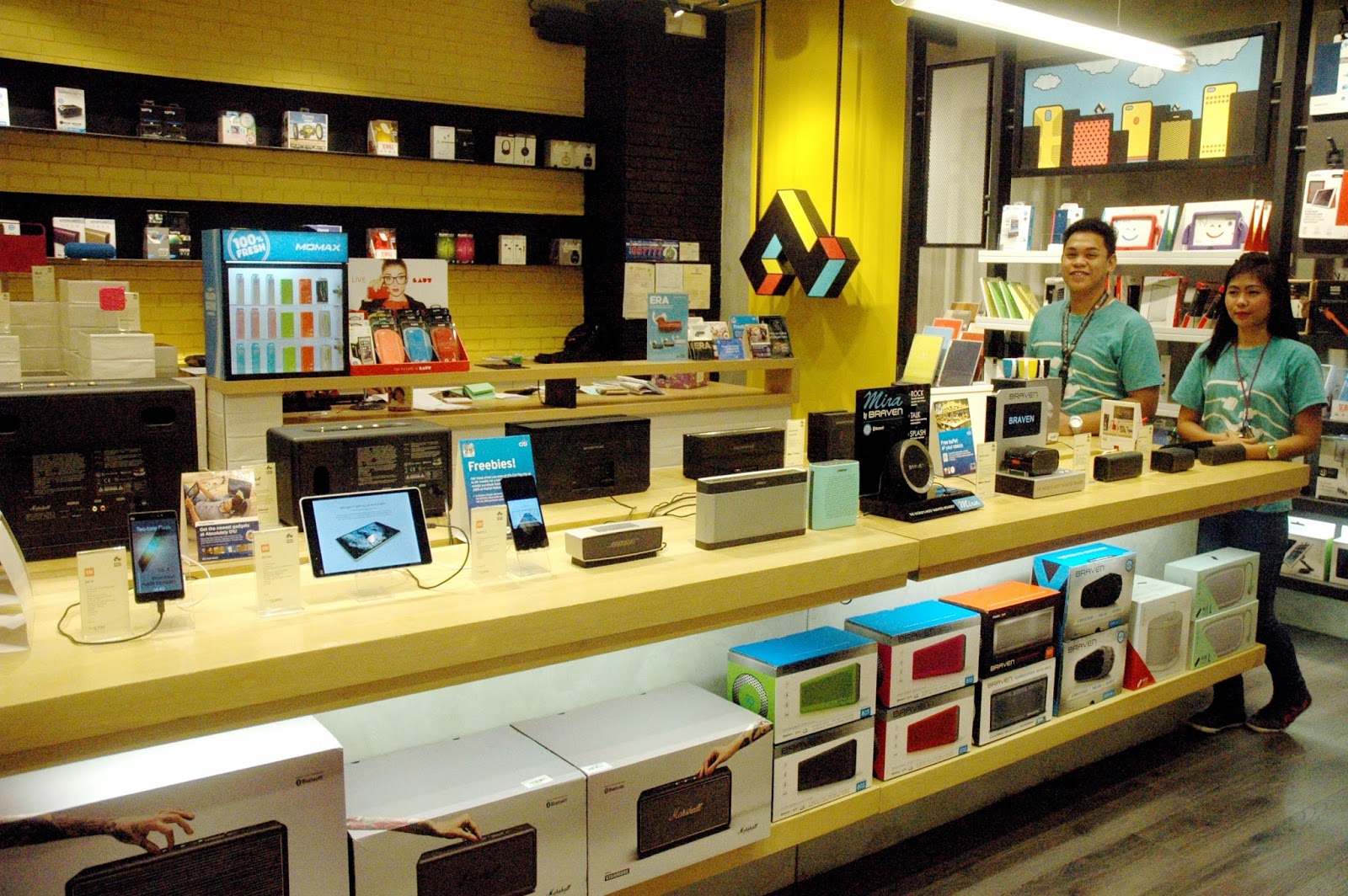 DUDE FOR FOOD: Changing the Game at Recession Coffee