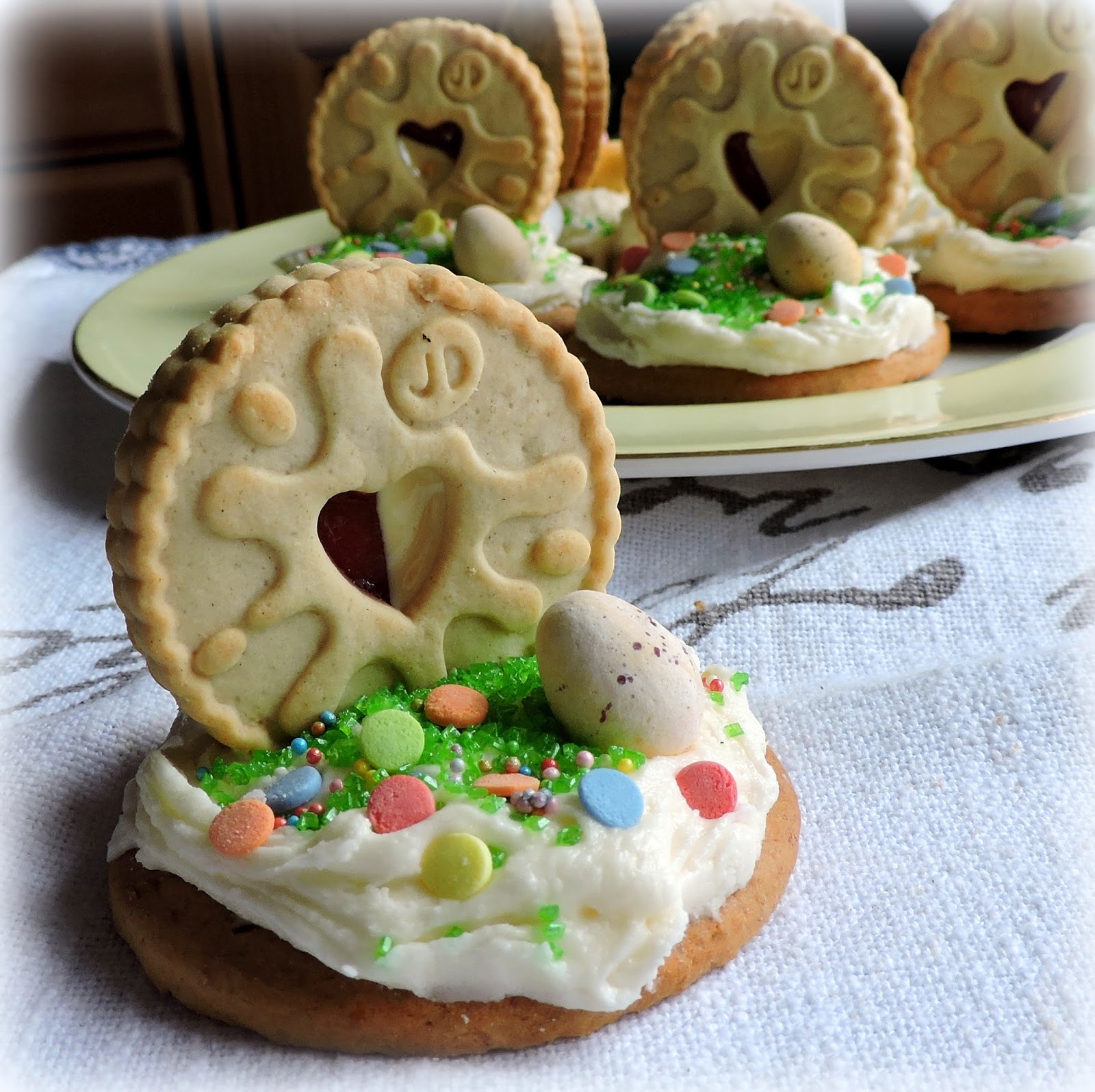 Garden Tomb Cookies | The English Kitchen