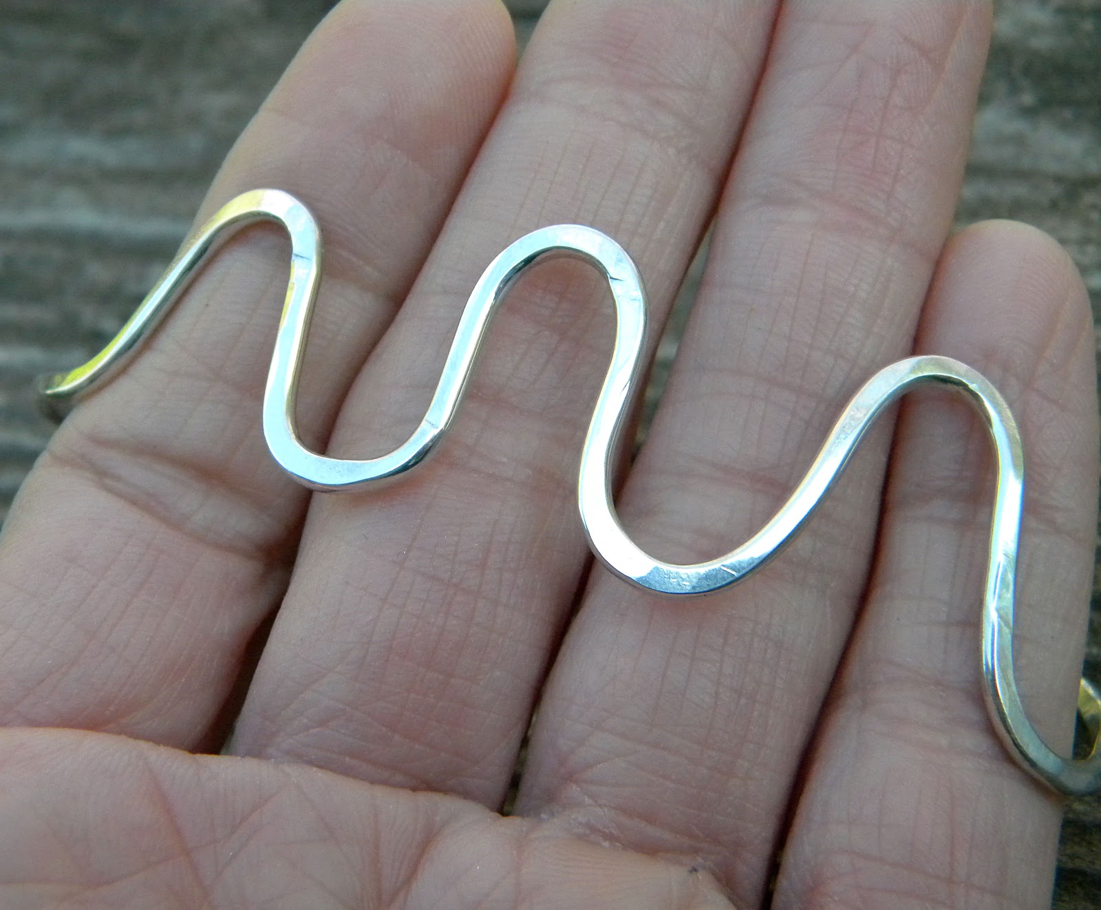 Cake and Jewelry: Hand bracelets