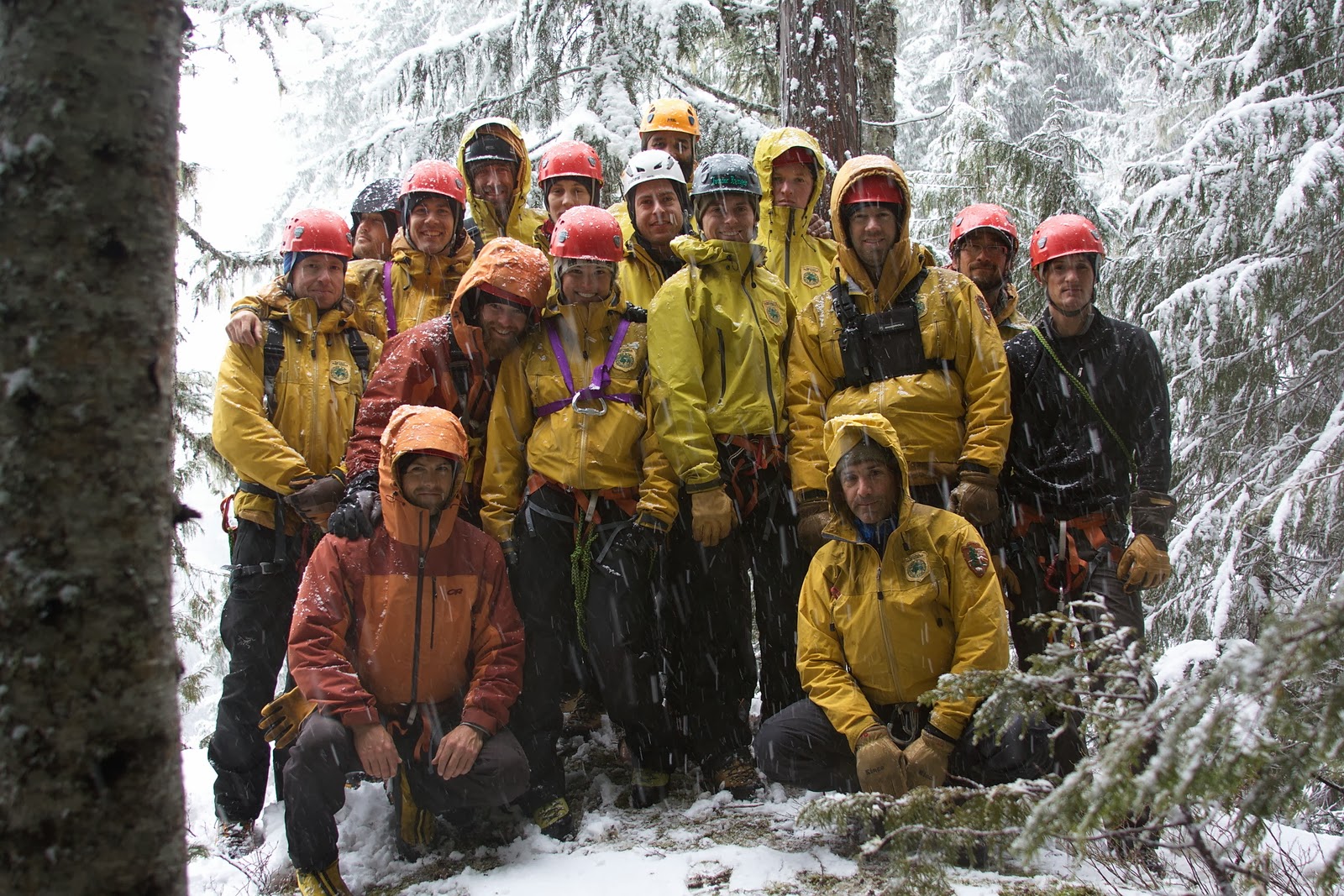 Mount Rainier Volunteers: Mount Rainier seeks volunteer climbing rangers