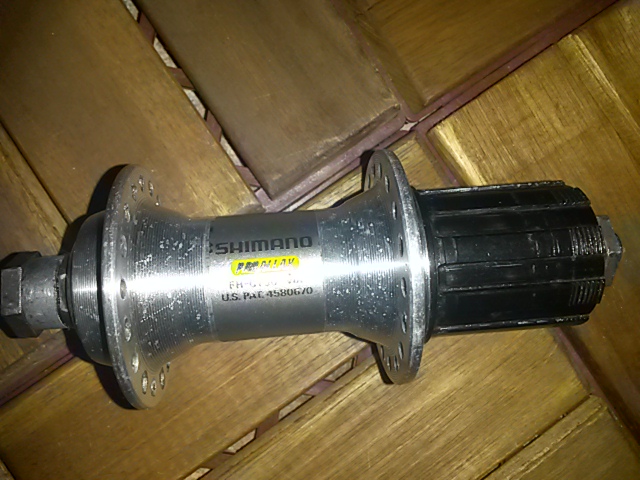 BUTUCI PT. ROTI : SHIMANO PARALAX ALTUS - BUTUC ROATA SPATE CASETA