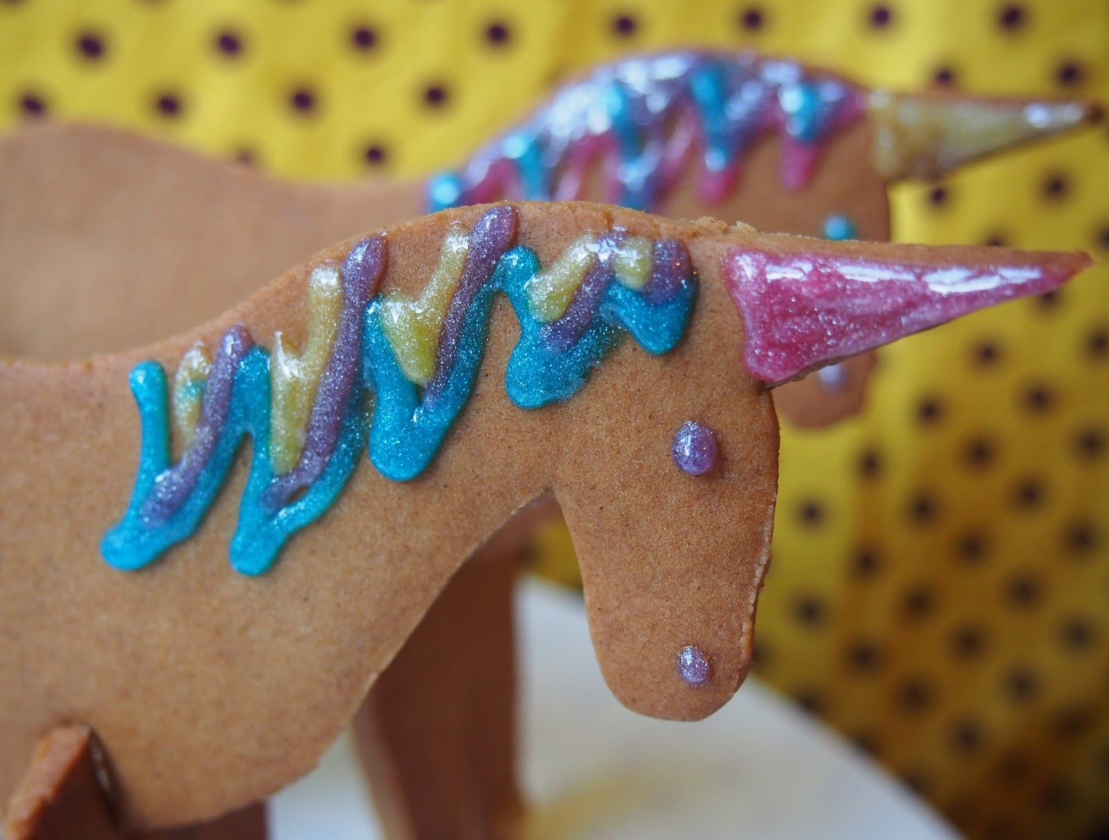 Domestic Sluttery: How To Make 3D Gingerbread Unicorns