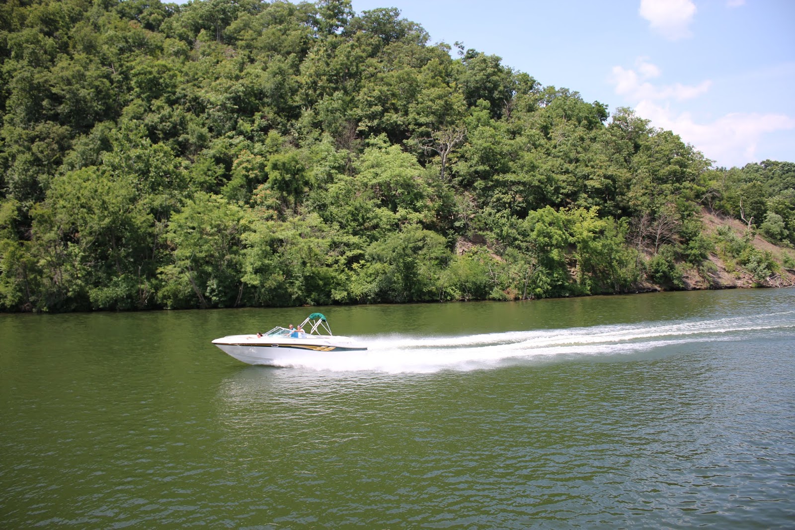 Exploring Raystown Lake: Cruising on the Proud Mary Showboat ...