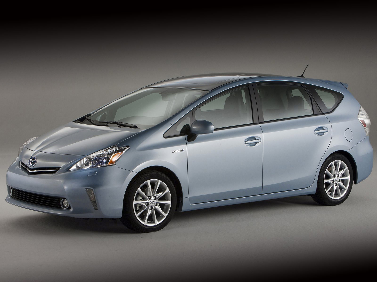 Japanese car photos | 2012 TOYOTA Prius V
