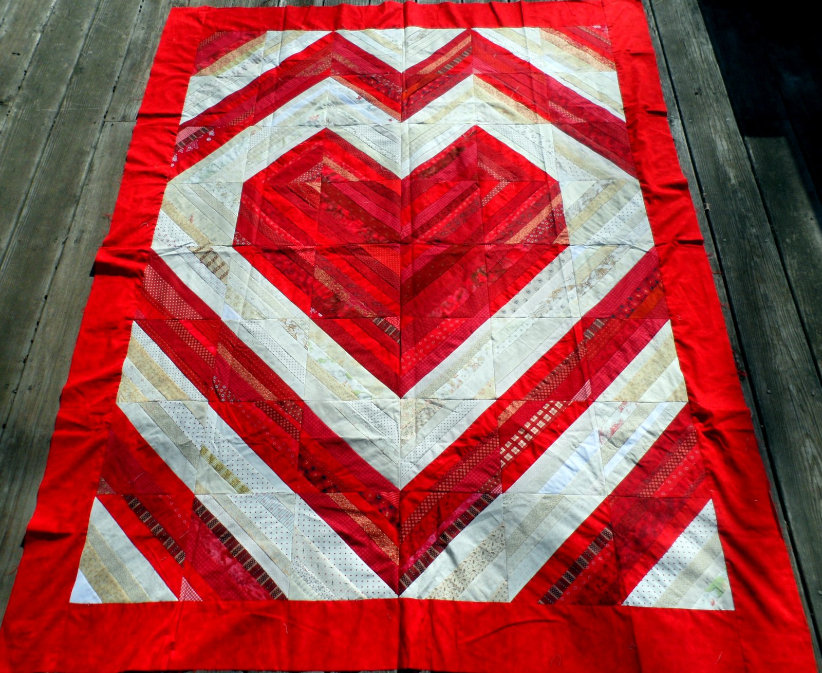 Loose Threads: Valentine String Heart Quilt