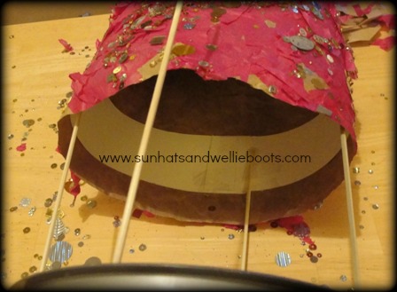 Sun Hats & Wellie Boots: Glowing Hot Air Balloon - made from a paper bag