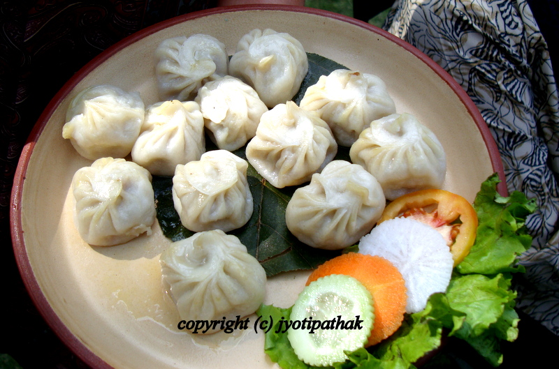 Taste of Nepal: Momos - म:म: or मोमो (Dumplings)