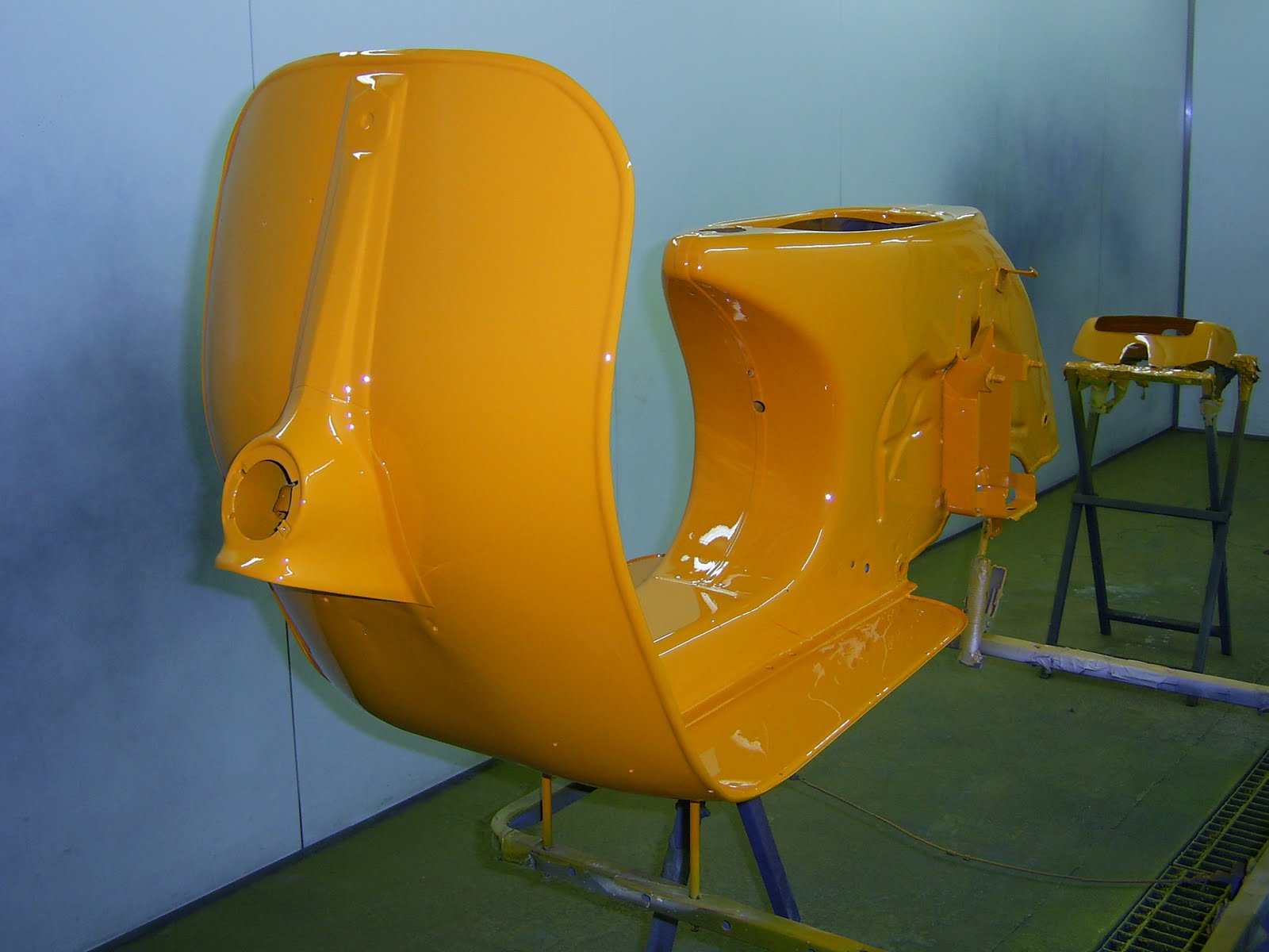 Scooter Photos: Vespa Rally Floor Paint Job