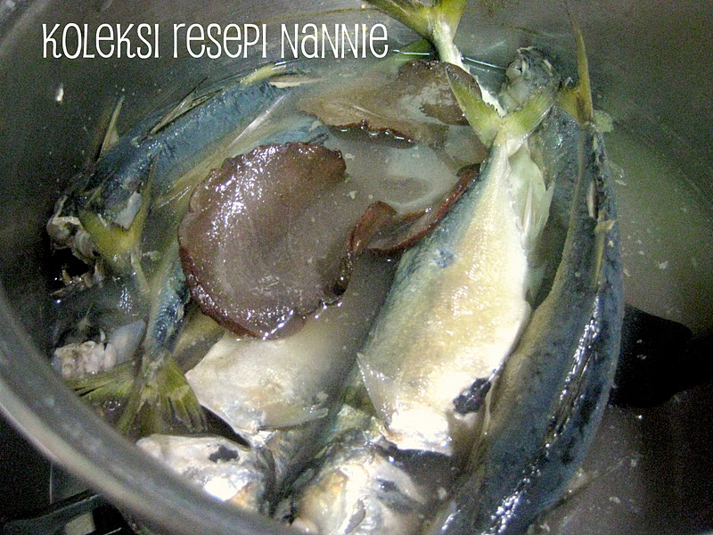 RESEPI NENNIE KHUZAIFAH: IKAN REBUS GORENG