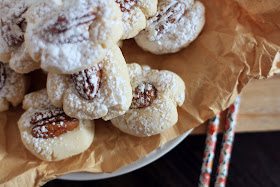 Feeding My Addiction: Ghoreyeba {Arabic Butter Cookies}