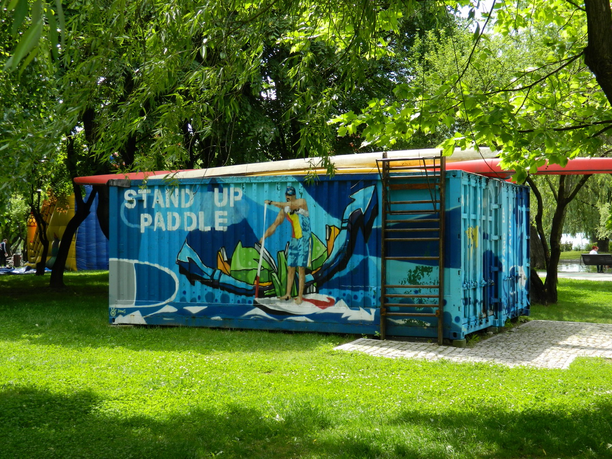 LA MULTI ANI, ROMANIA!: Club de kaiac-canoe in parcul IOR