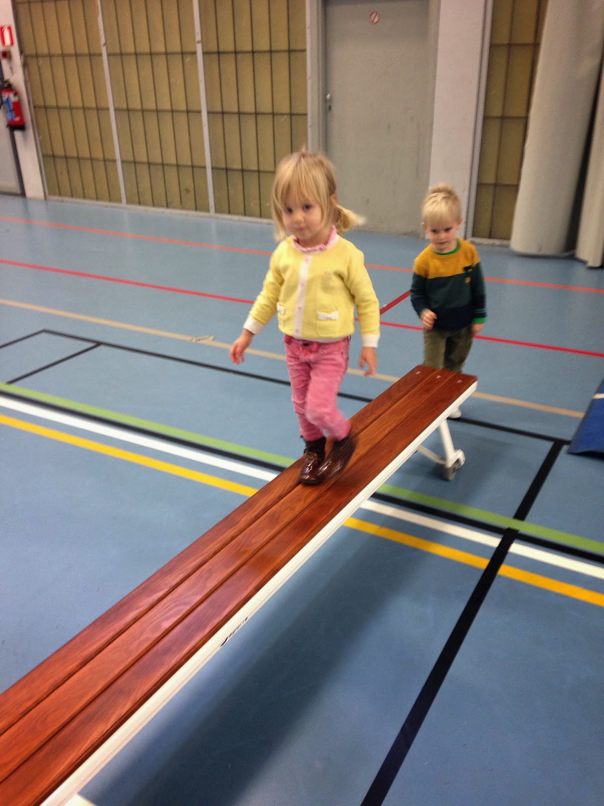 kleuters van het Dambord: Turnen in Sijsele: bewegingsomloop
