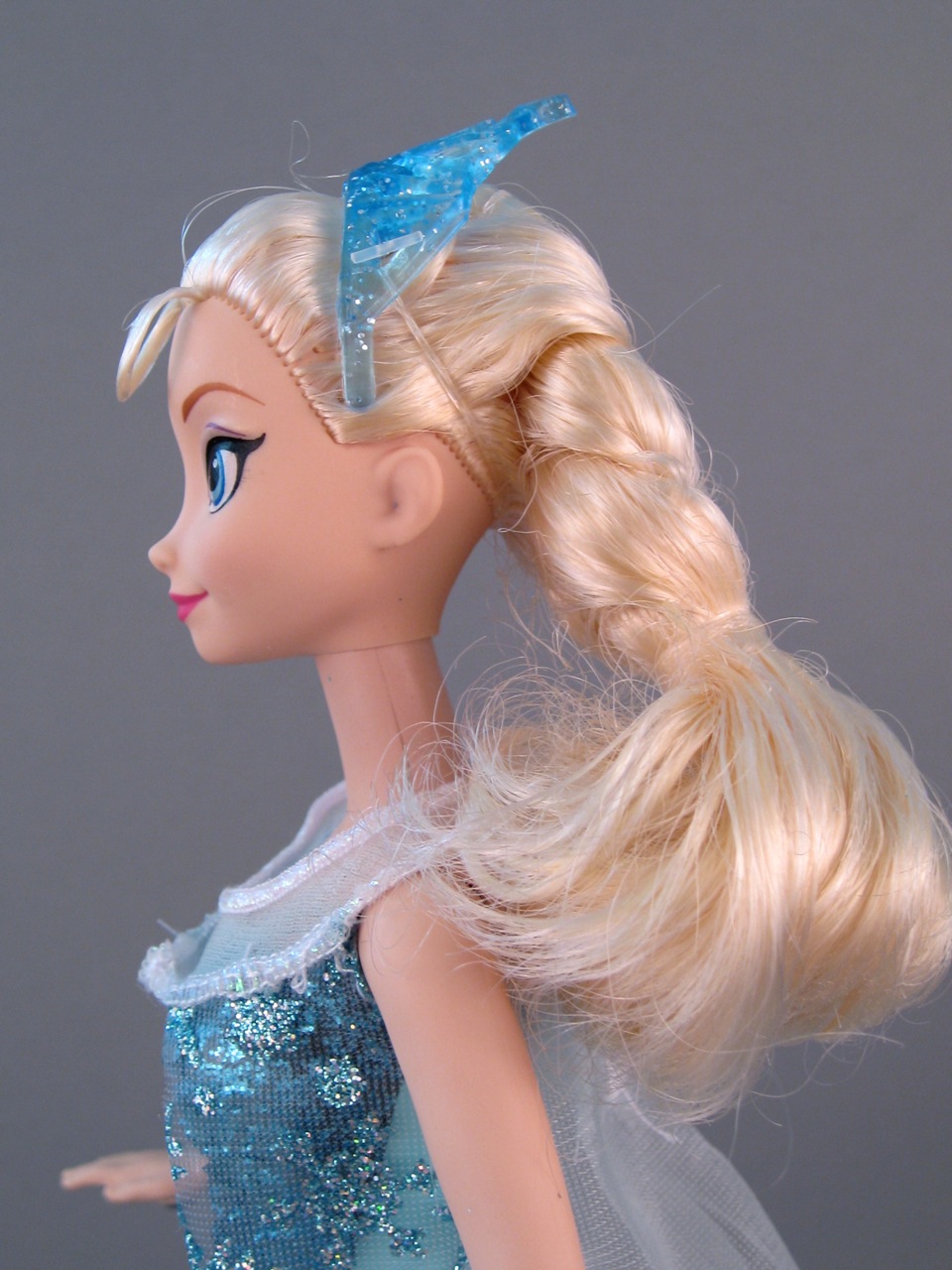 "Musical Magic Elsa" Doll by Mattel | The Toy Box Philosopher