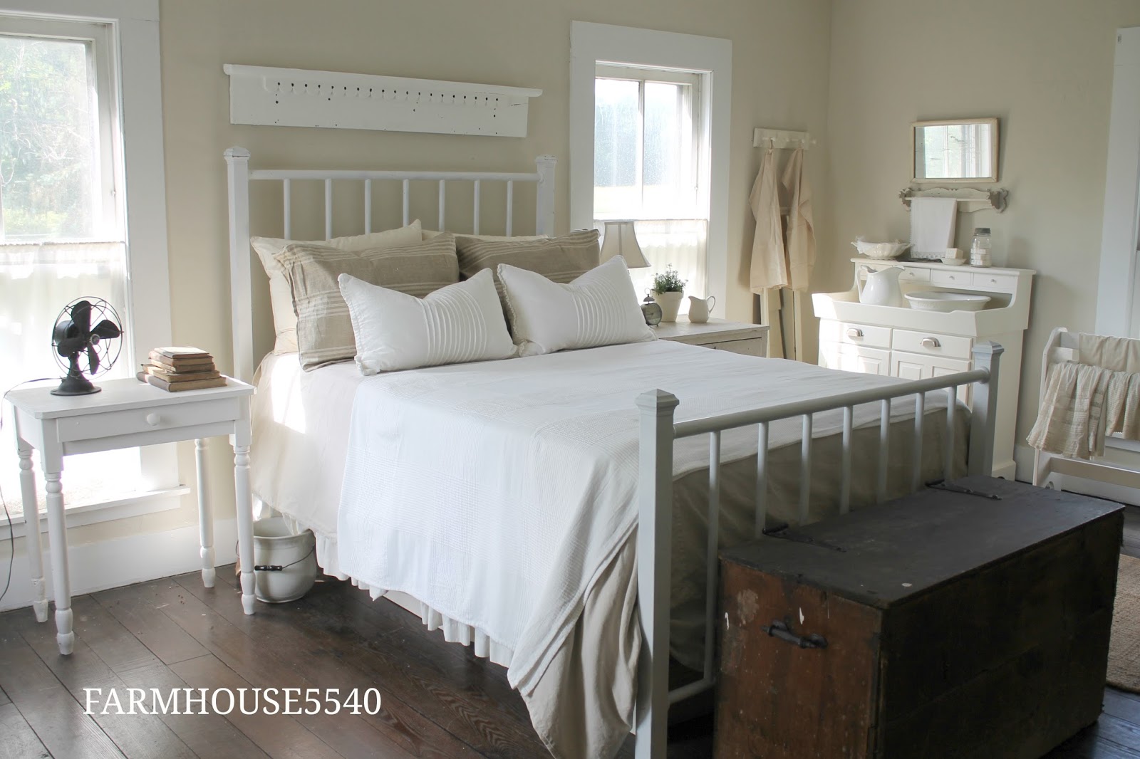 FARMHOUSE 5540: Master Bedroom Reno