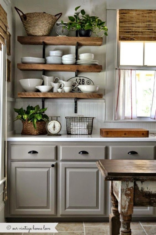 Simple and Serene Living: COTTAGE KITCHEN SHELVES