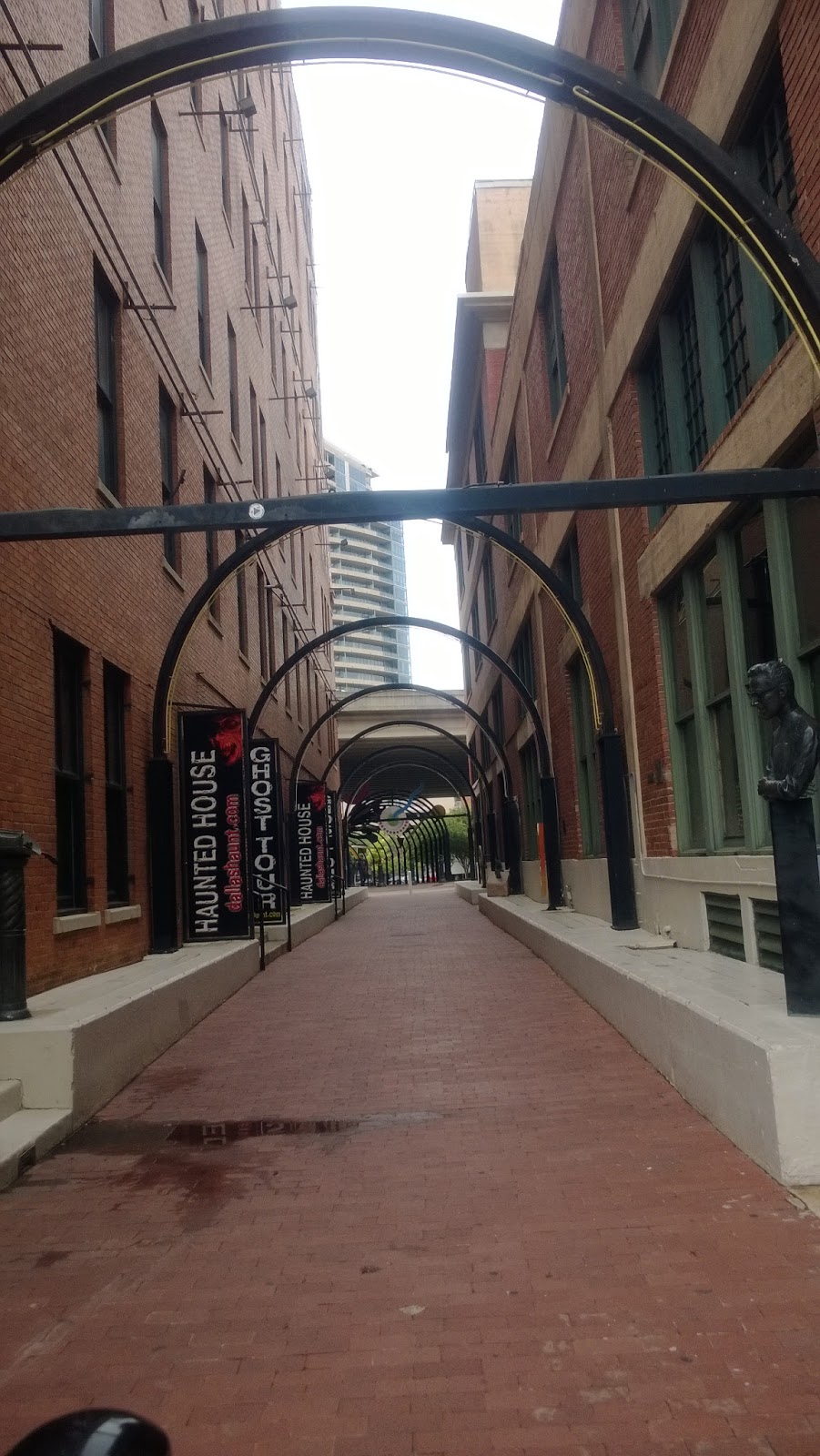 Dallas From The Ground Up: The West End