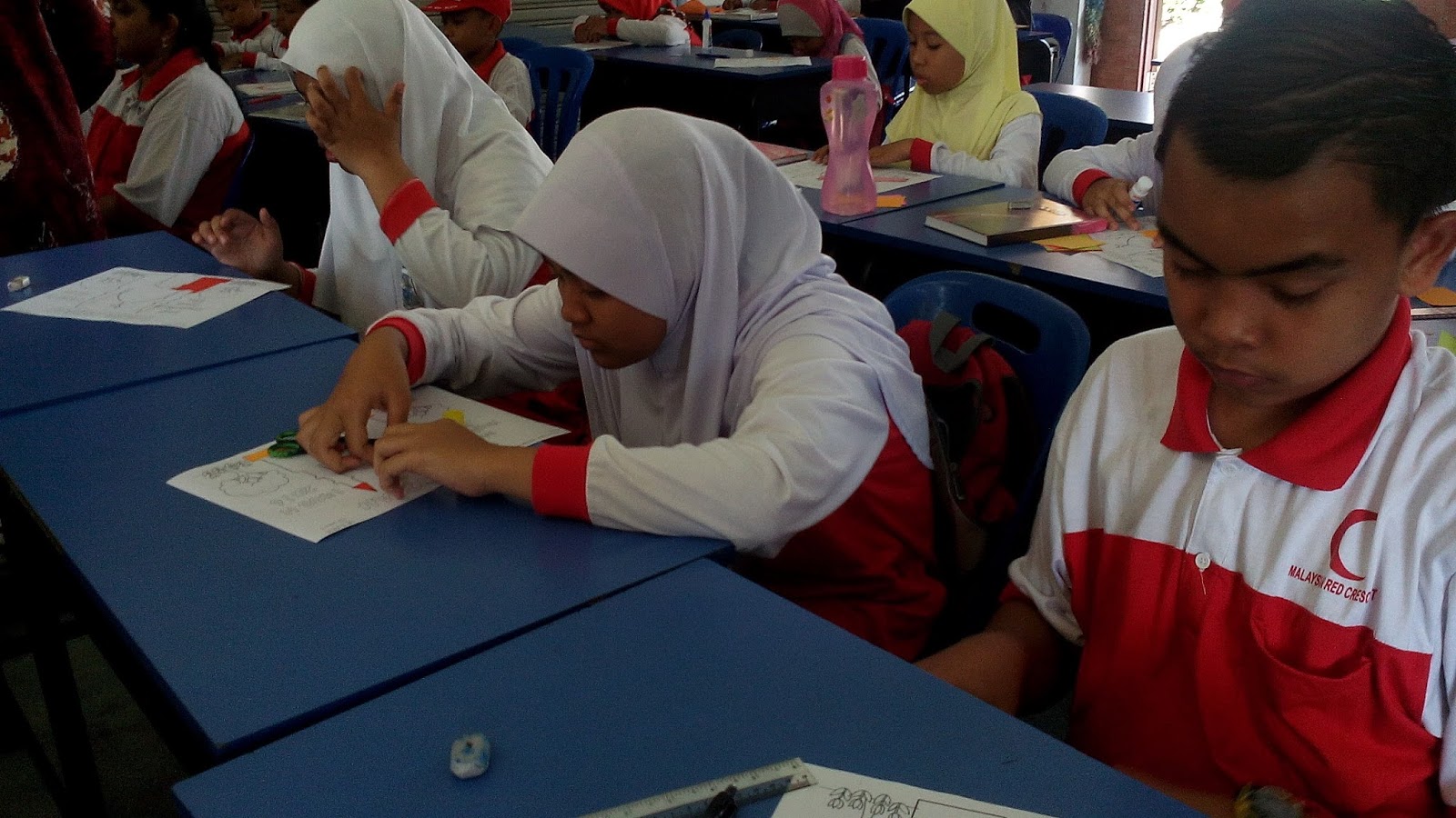 PERSATUAN BULAN SABIT MERAH SKPTLDM: AKTIVITI PBSM