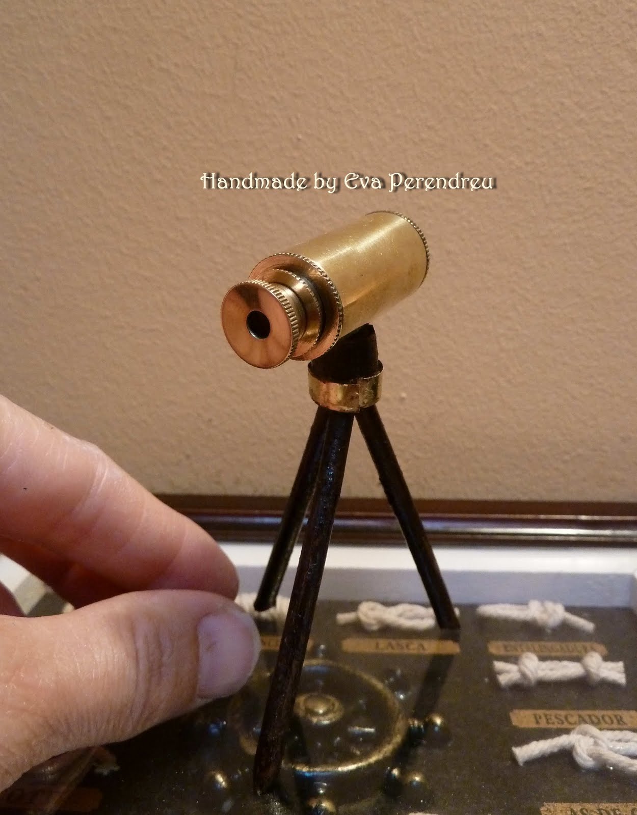 Mini Escenas, Miniaturas by Eva Perendreu: Un telescopio en miniature ...