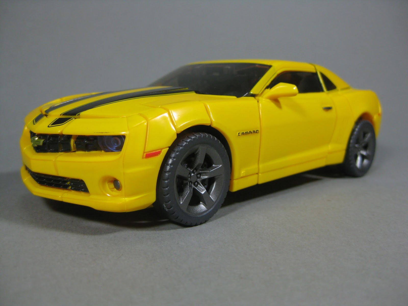 deSMOnd Collection: Takara Tomy MPM-3 "Bumblebee" Movie Series