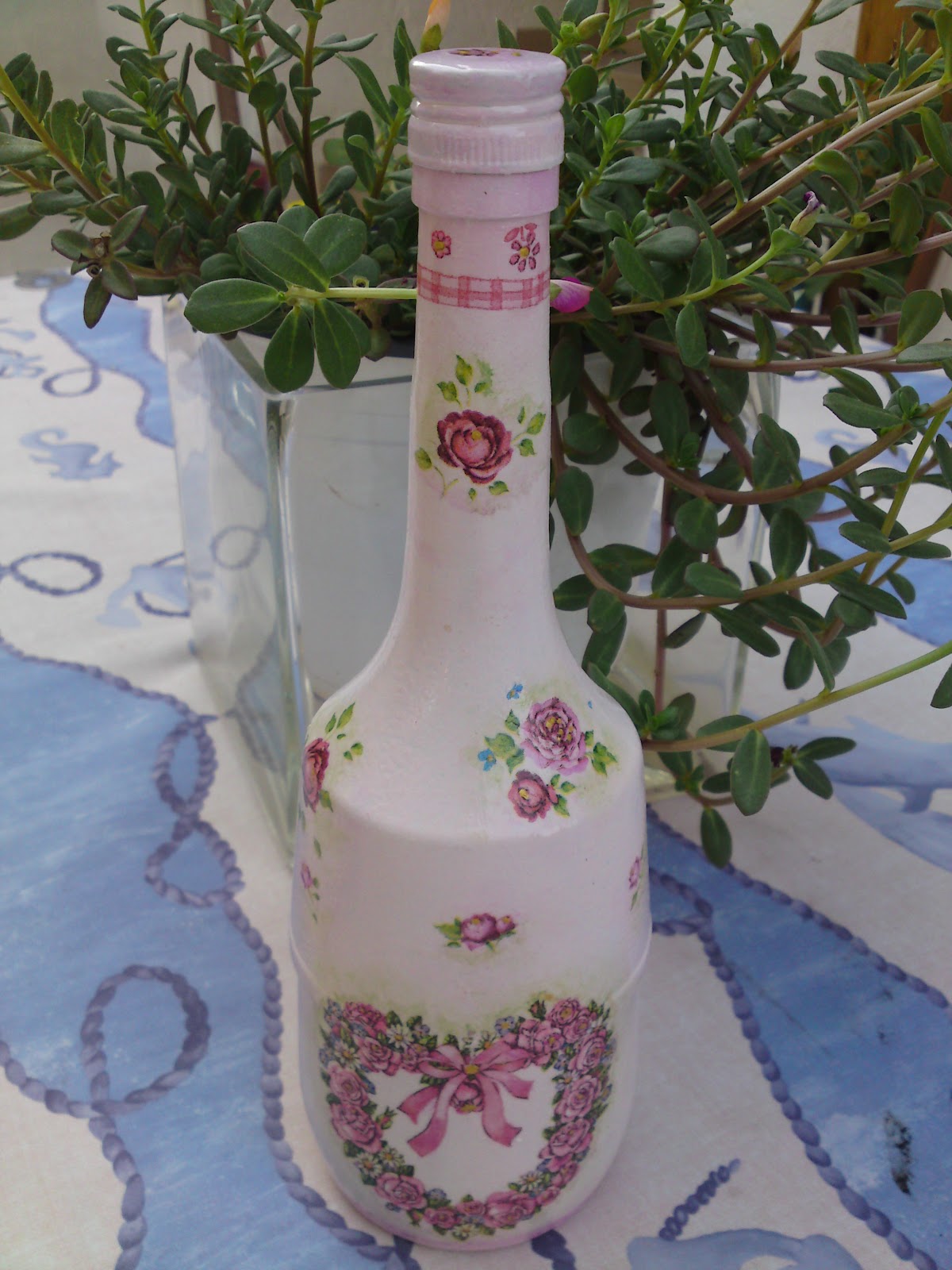Aussie Dimi decoupage: Γιορταζω! Ενα μηνα εκλεισε το μπλογκοσπιτακι μου!