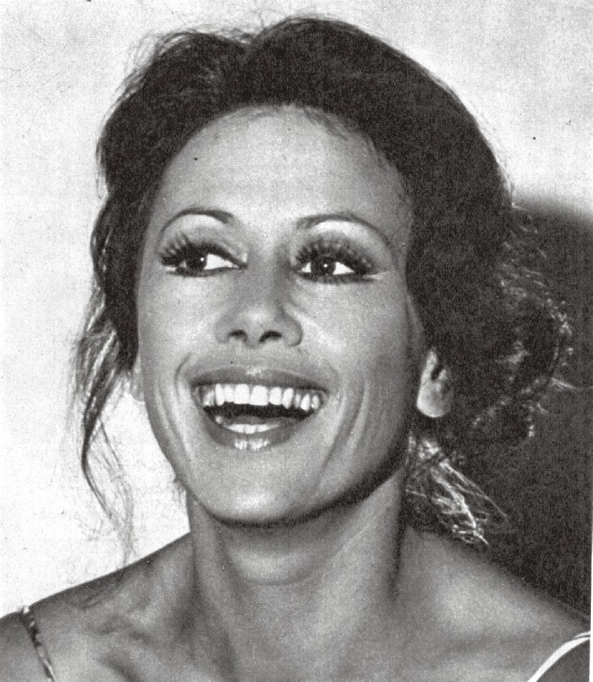 Astros em Revista: Dina Sfat - O Talento em forma de mulher