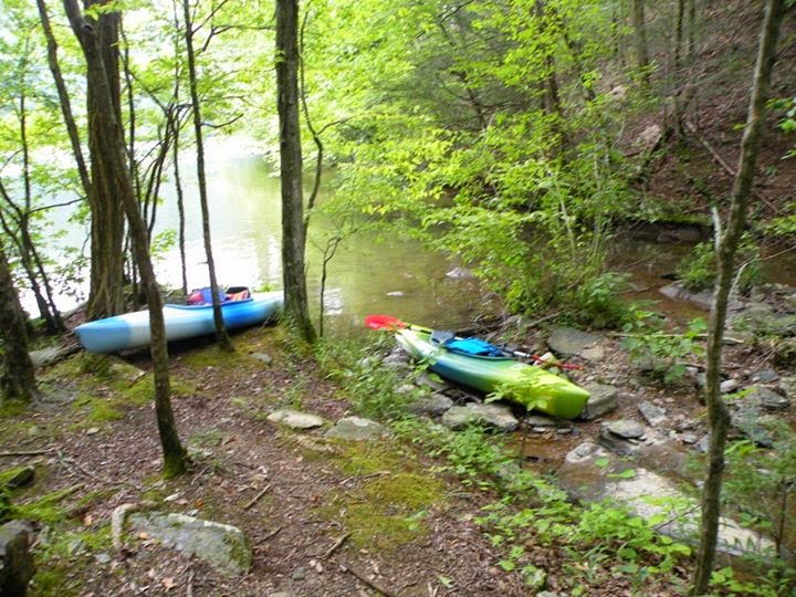 Cumberland Gal: Kayaking on Chilhowee Lake