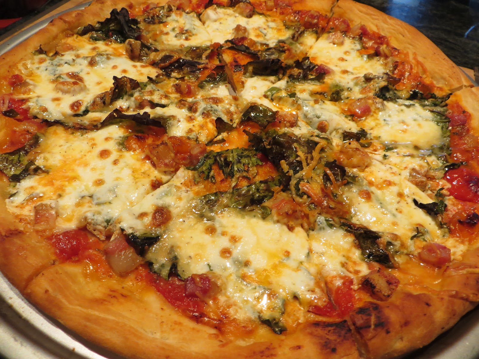 gastronomic nomad: Spicy Kale-Pancetta Pizza
