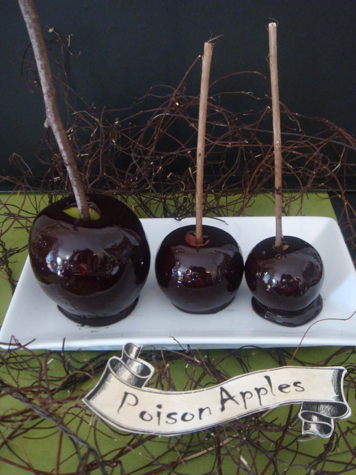 butter hearts sugar: Poison (Candy) Apples