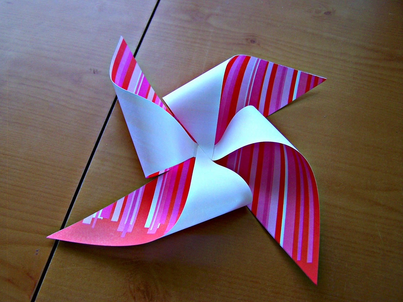 Mariah's Creations: Making Pinwheels {Tutorial}