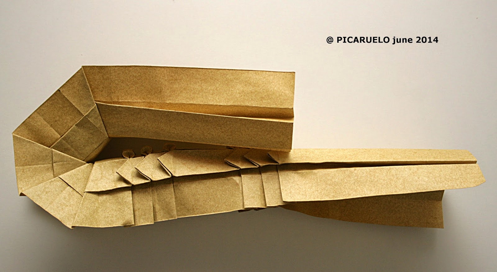 Picaruelo's origami: THE SAXOPHONE