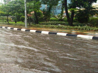 Bedanya Banjir dan Genangan Air - INI PERBEDAANNYA