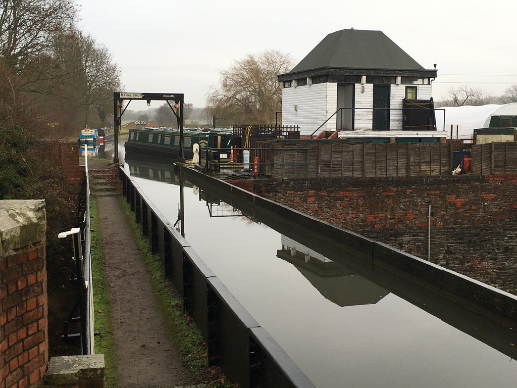 Waterway History Blog: Wootton Wawen Aqueduct