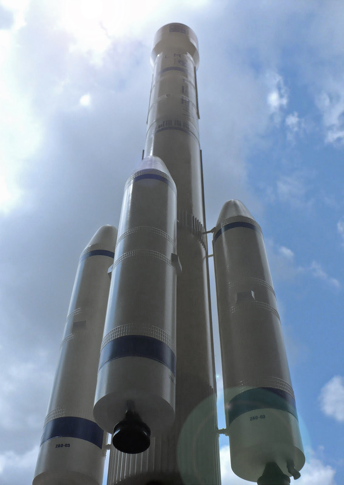 The Great Canadian Model Builders Web Page!: CZ-2E Chang Zheng (Long March)