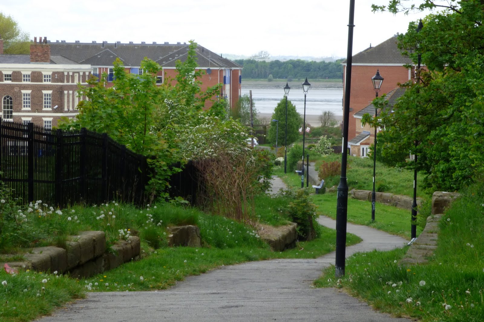 FreeSpirit : Finding the old line Runcorn locks