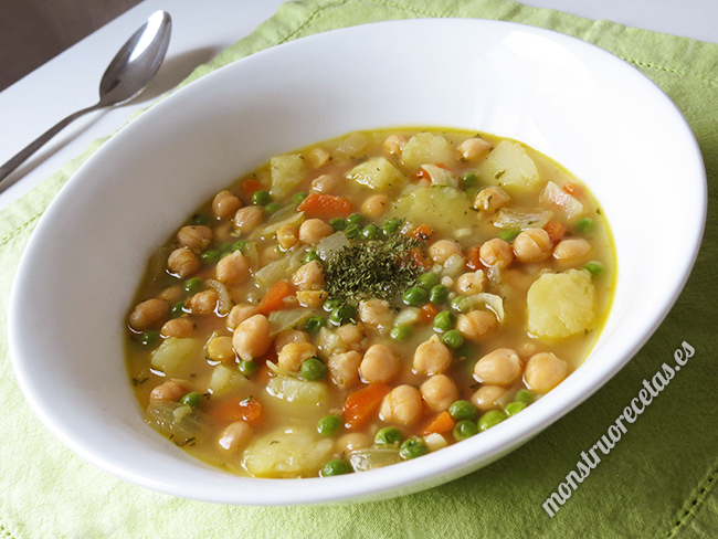 Sopa de garbanzos y otras verduras - El Monstruo de las Recetas