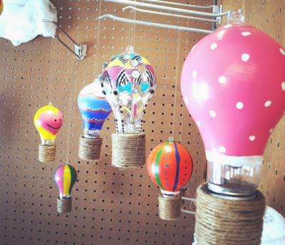 painted light bulb art design ~ Creative Art and Craft Ideas