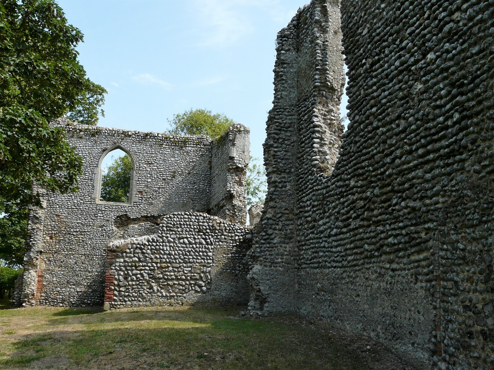 Cindy's Snaps: Beeston Bump, Beeston Priory and Sheringham....