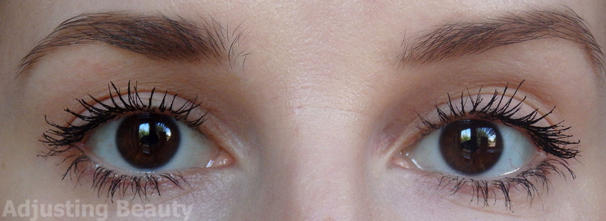 Review: Benefit They're Real! Mascara - Adjusting Beauty