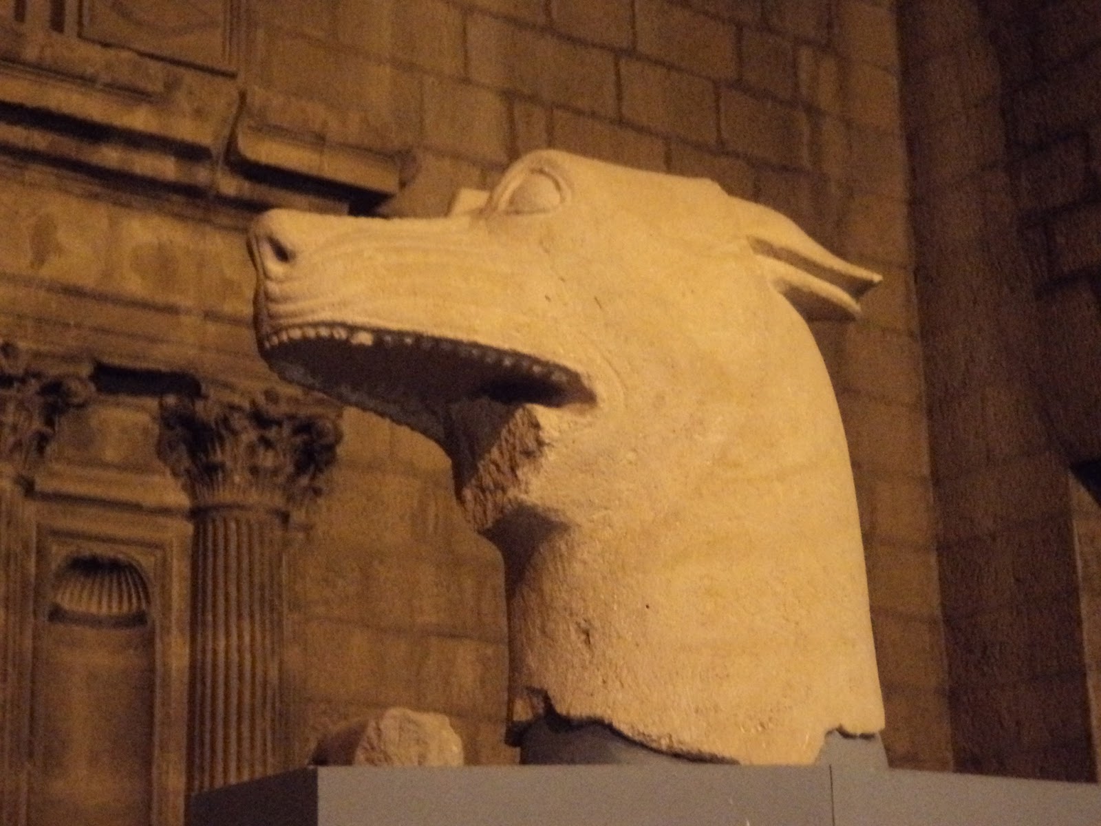 TRAS LAS HUELLAS DE HERÓDOTO. . . : CONJUNTO ESCULTÓRICO DE "EL PAJARILLO"