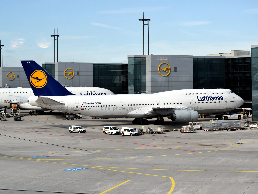 To the US: BLR to FRA on Lufthansa 755 - the Queen of the Skies!