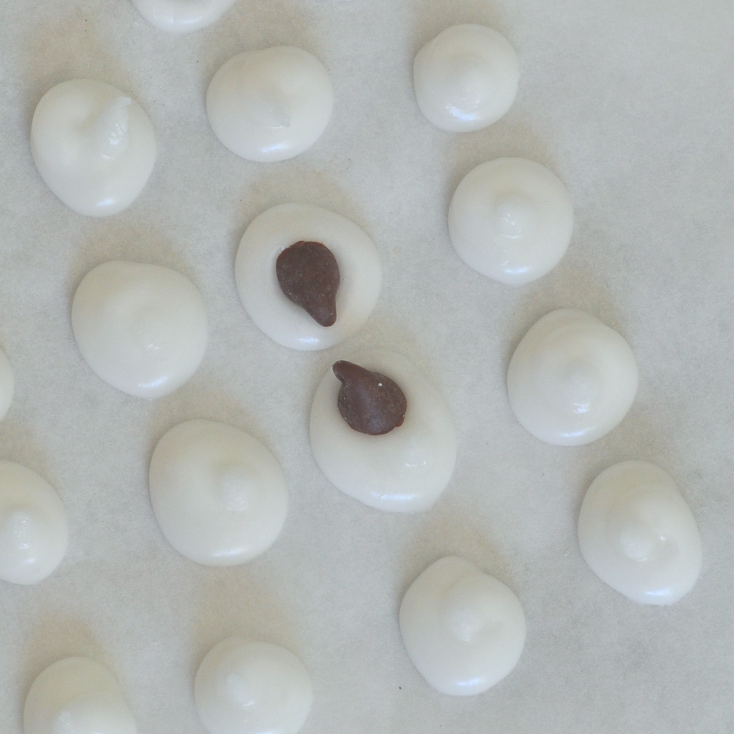 Cooking with Manuela: How to Make Googly Eyes